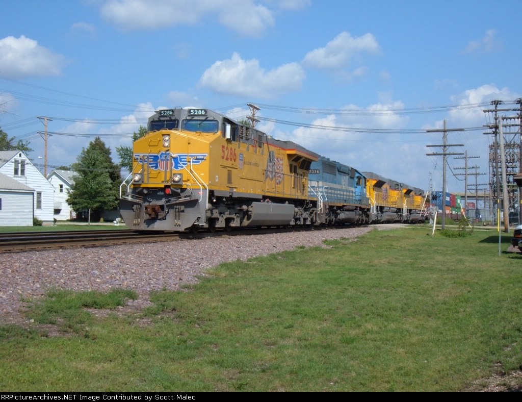 UP 5286 & GSCX 7376, UP 8482 & 8434